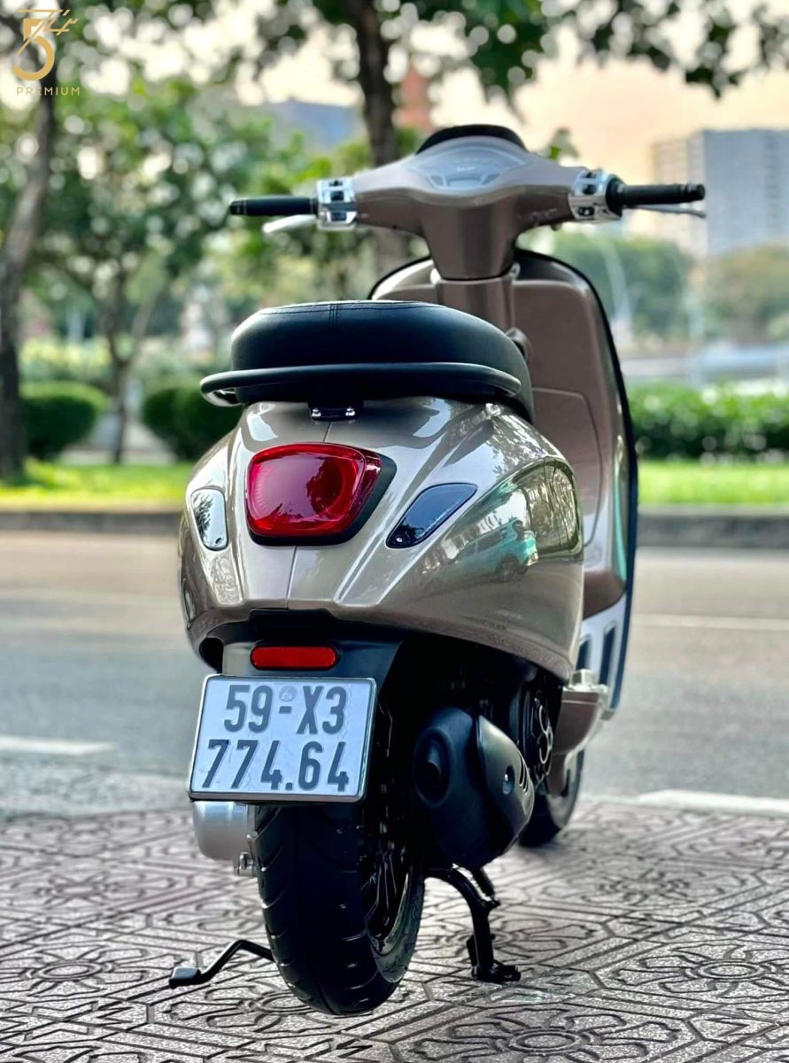 Xe máy Vespa số đẹp : Thương hiệu cao cấp, cải tiến vượt trội